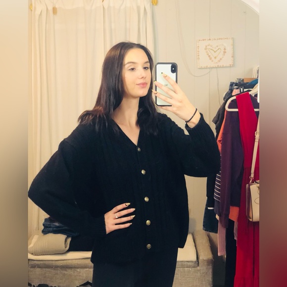 Bobbie Brooks | Sweaters | Bobbie Brooks Buttoned Sweater | Poshmark
